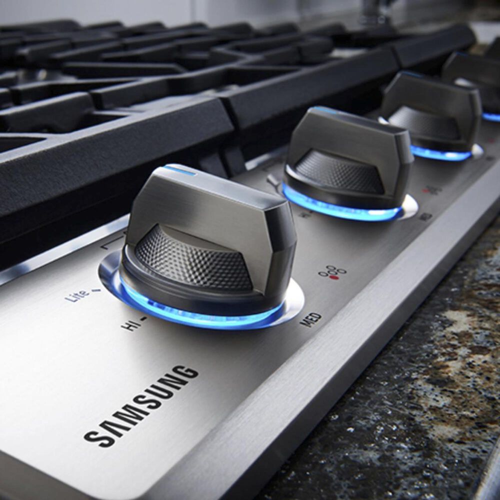 Samsung 36" Gas Cooktop with Wi-Fi Connectivity in Stainless Steel | NFM