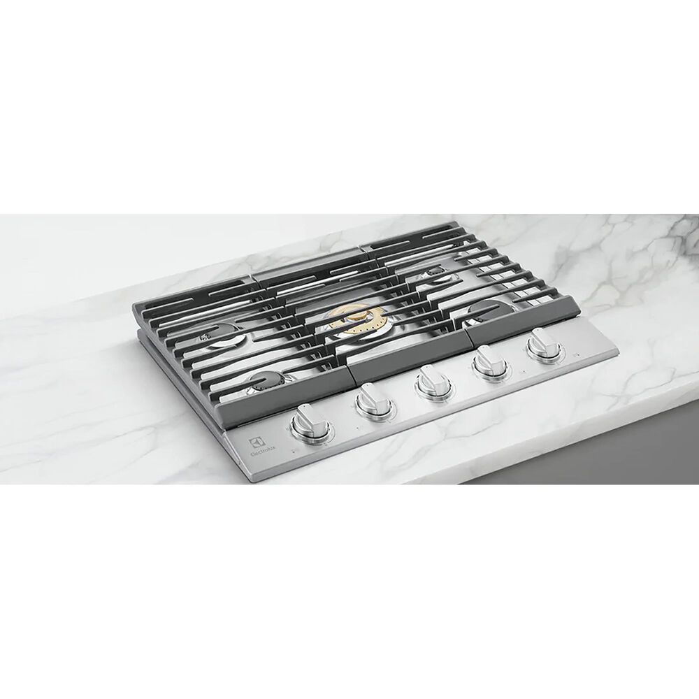 Electrolux 30'' Gas Cooktop with Griddle in Stainless Steel | NFM